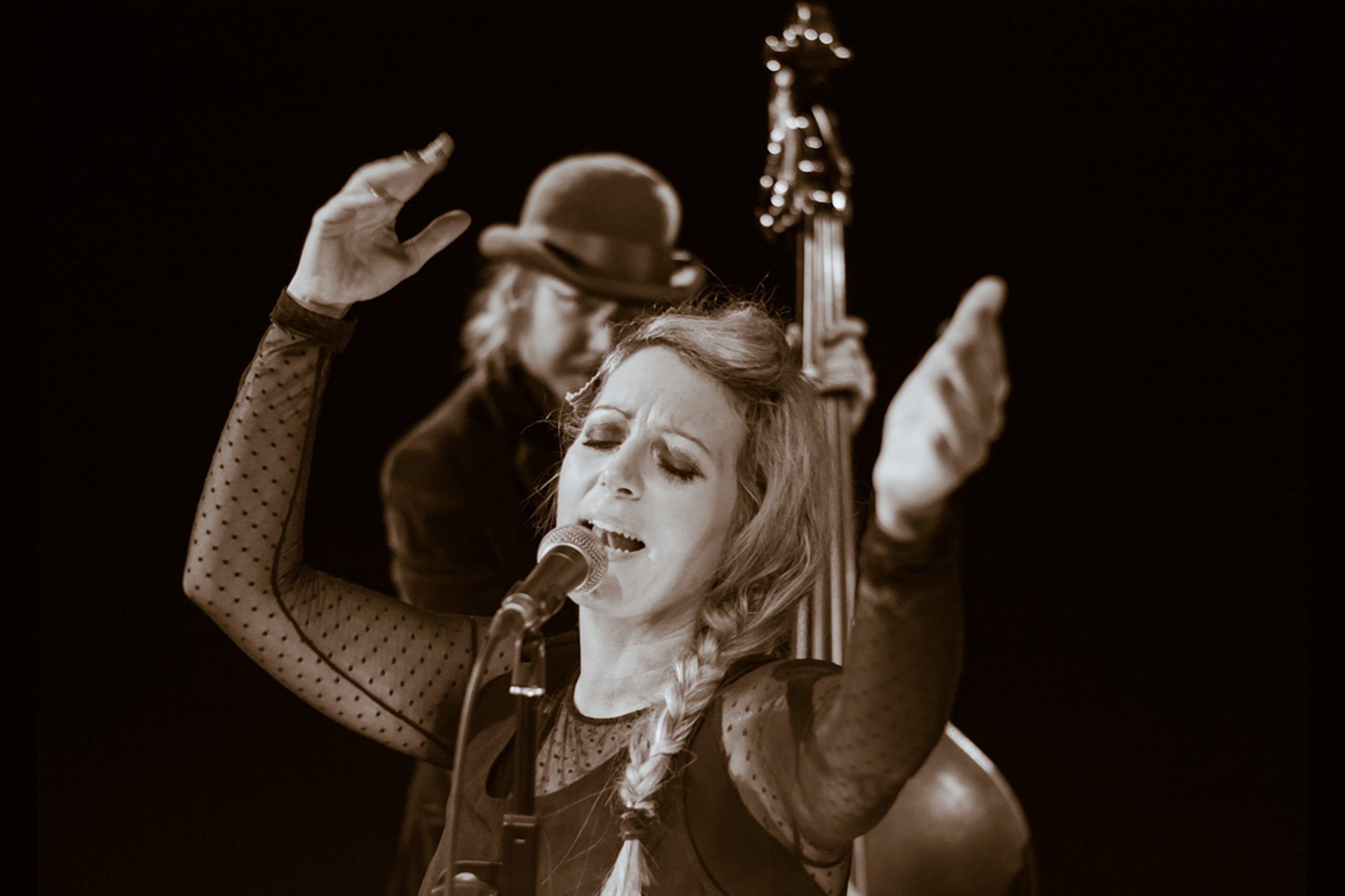 Caroline Lacaze mit Chansons in der Kulturkirche Altona - Kloenschnack
